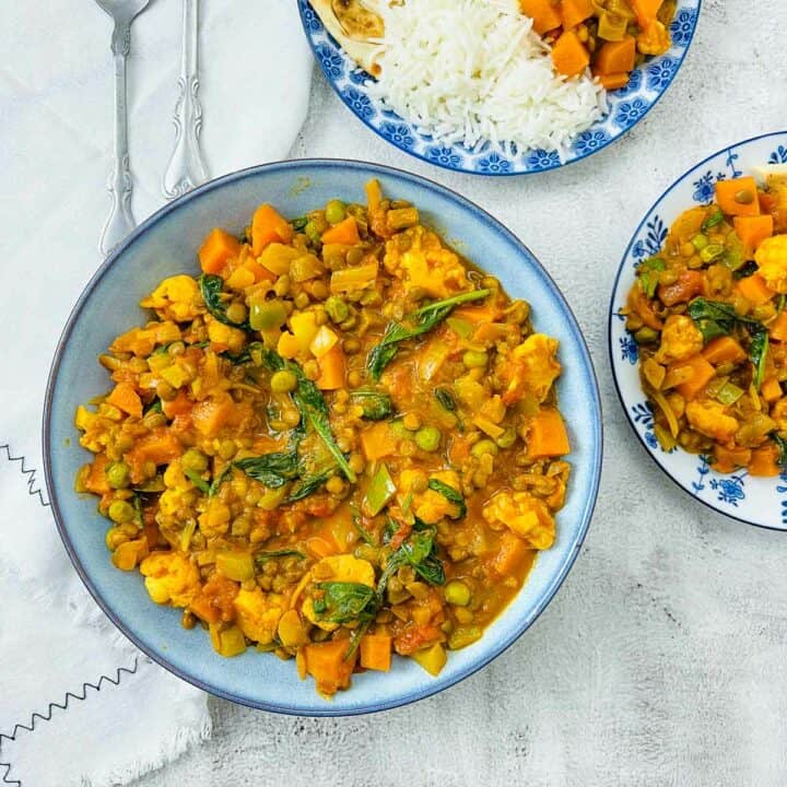 Easy Vegetable Lentil Curry: A Quick Vegan Dinner Recipe for Weeknights