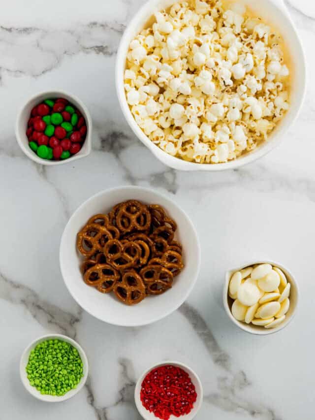 The Easiest Christmas Popcorn: From Prep To Party In 10 Minutes
