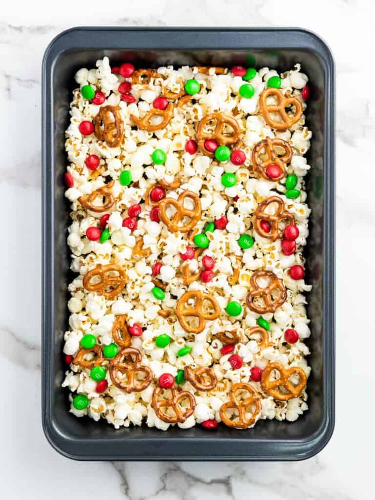 The Easiest Christmas Popcorn: From Prep To Party In 10 Minutes