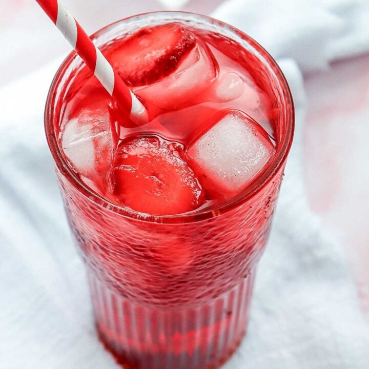 Homemade Strawberry Acai Refresher Recipe (Starbucks Inspired)